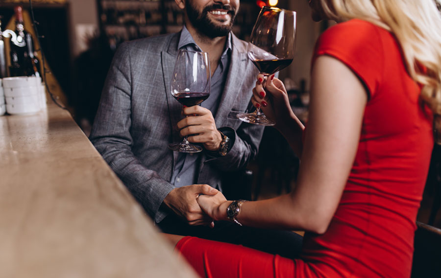 Pickup and Seduction Gambit: Sexual Tension and Liminality | Girls Chase